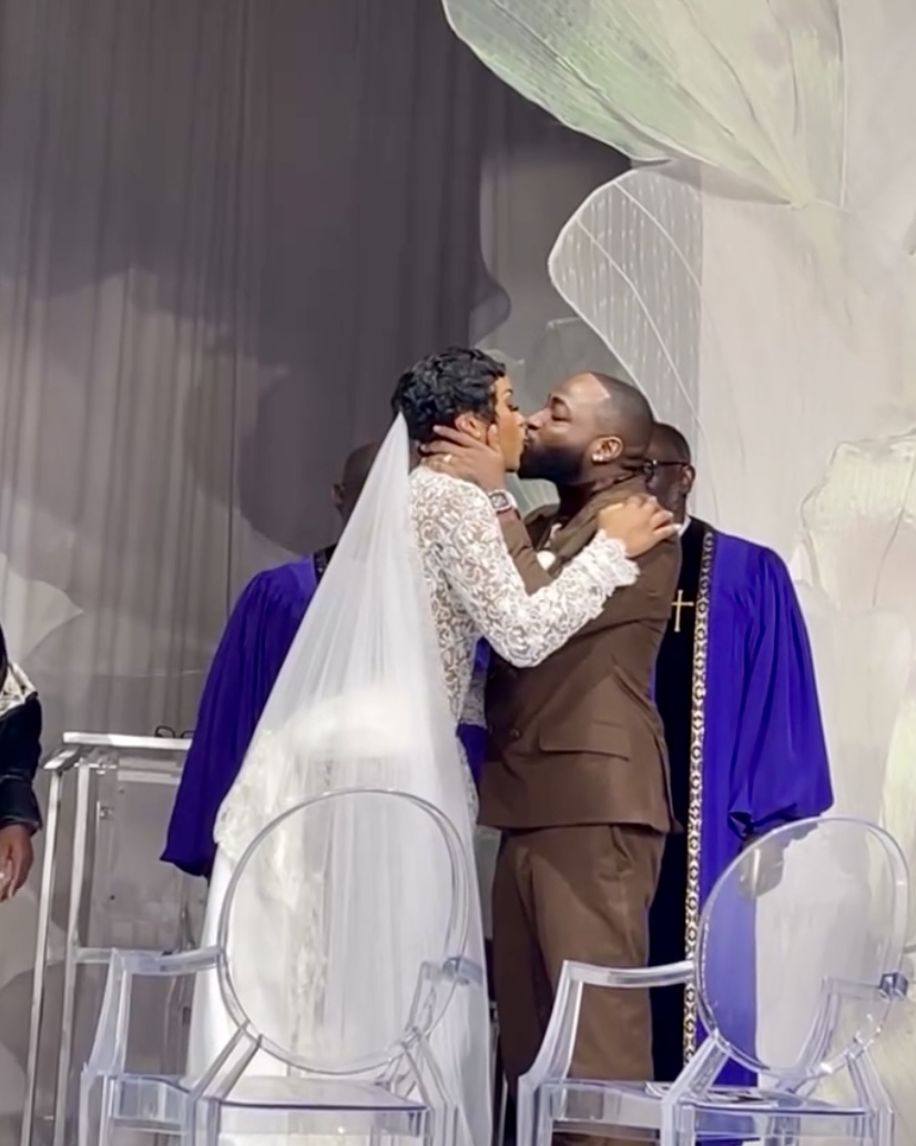 Davido Spends $3.7 Million on Lavish White Wedding to Chioma - Lucky TV ...